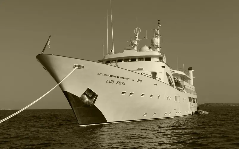 LADY SARYA yacht for sale (NCA, 76.32m, 1972)
